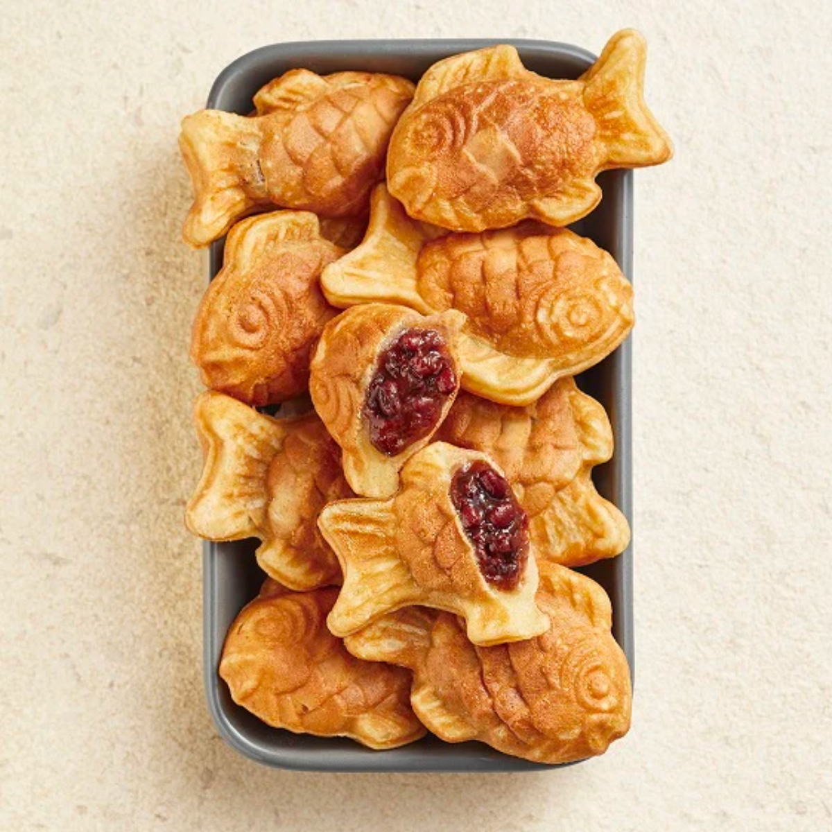 Saongwon Frozen Korean Style Fish Shaped Waffles With Red Bean, 300g - The Butcher's Dining